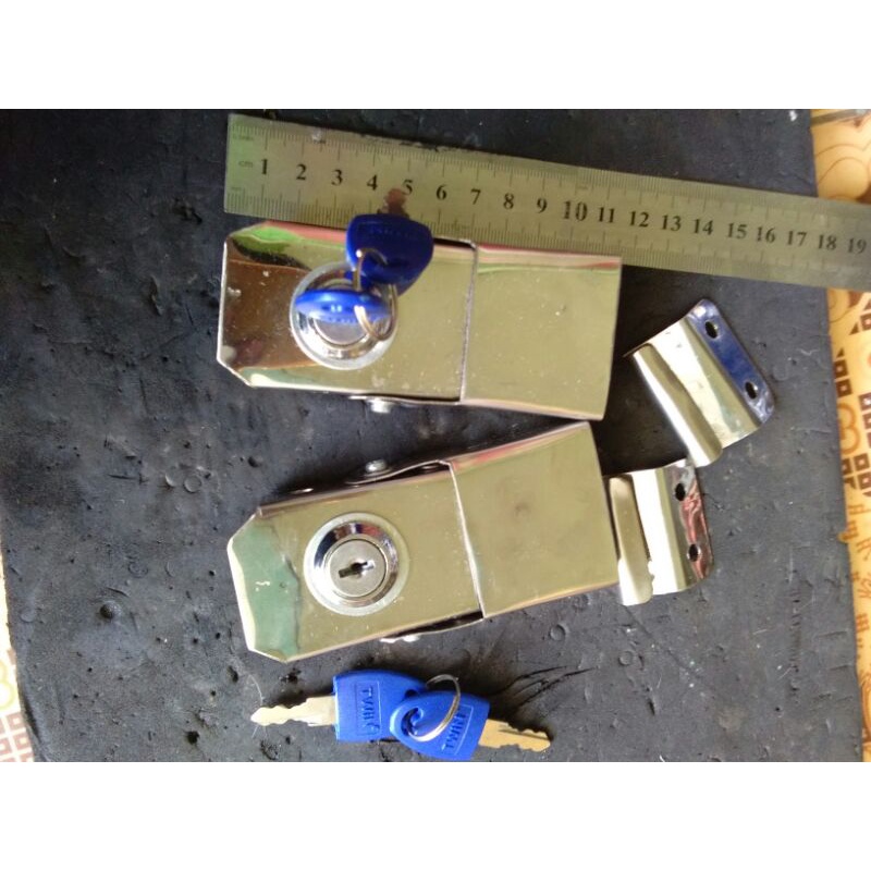 Jual Pronier Kunci Pannier, Kunci Box Motor. Kuncian side box/ top box ...