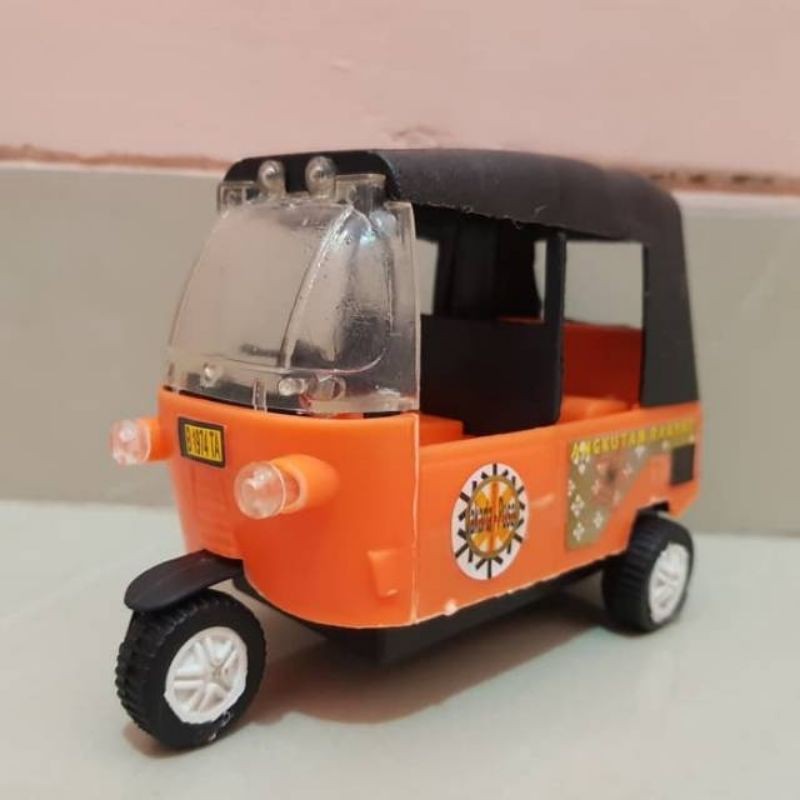 Jual Mainan bajai roda tiga klasik - miniatur mobil bajaj edukasi anak ...