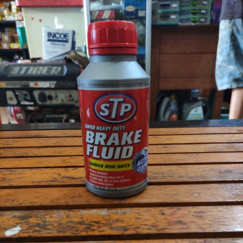 Jual STP MINYAK REM WARNA MERAH 300ML | Shopee Indonesia