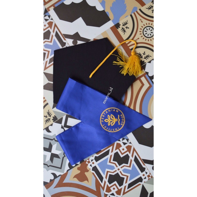 Jual READY PAKET TOPI TOGA + SYAL SELEMPANG WISUDA IPB | Shopee Indonesia