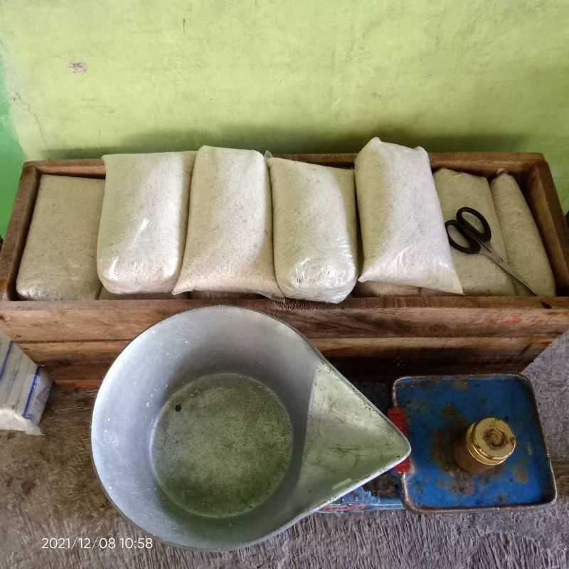 Jual Garam Krasak / Uyah Grosok Kemasan 1Kg Asli Pati | Shopee Indonesia