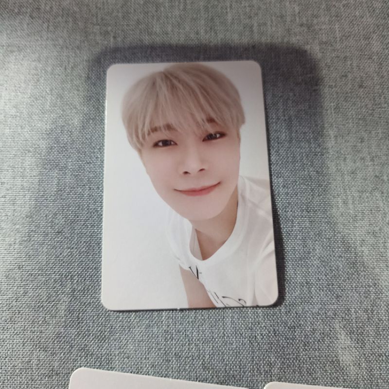 Jual PC Astro Switch On Album Photocard Sanha Moonbin Official | Shopee Indonesia