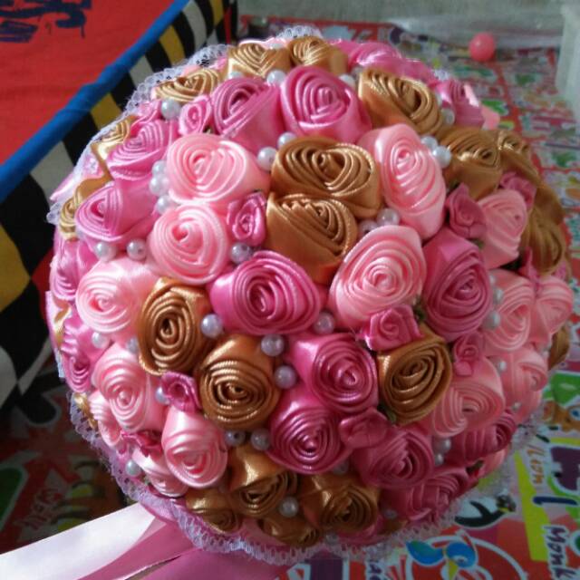 Jual Buket bunga pernikahan pengantin pita satin pink muda, pink tua ...