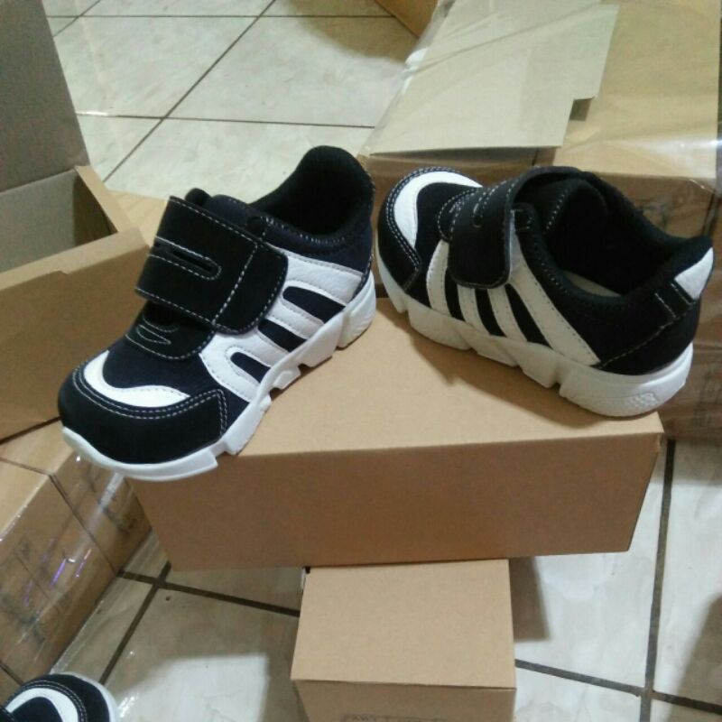 Jual sepatu snaekers sport anak usia 2-3-4-5 tahun | Shopee Indonesia