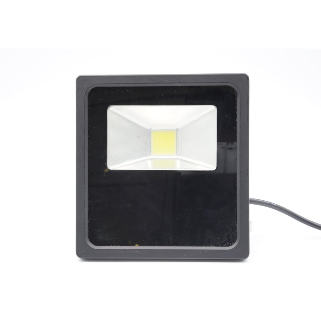 Jual Lampu LED 50W Outdoor FloodLight Putih 5700K | Shopee Indonesia