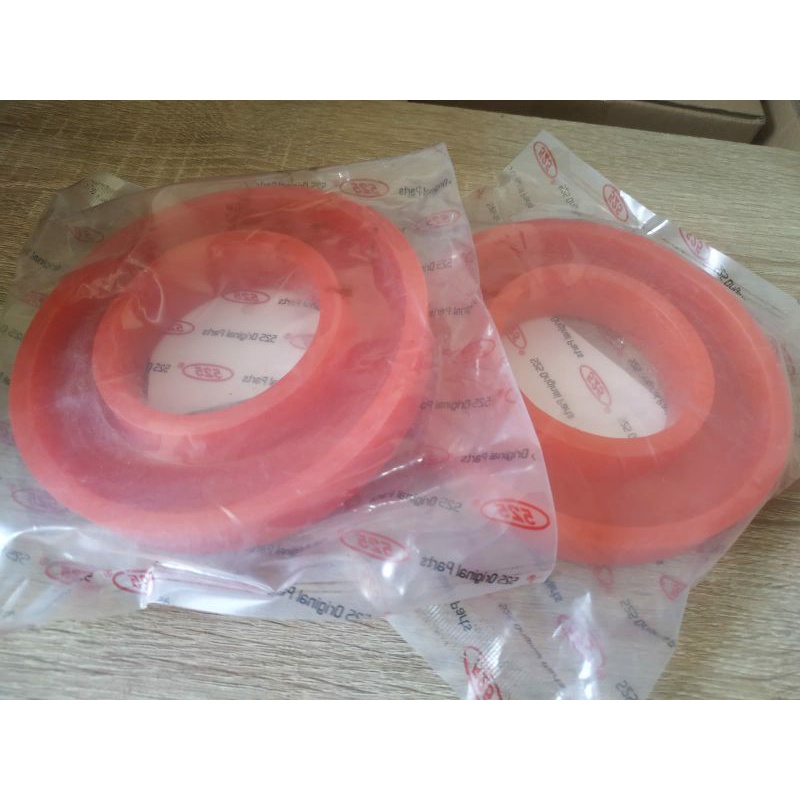 Jual Tatakan Per Keong Belakang Innova Silicone Elastis set isi 4 Pcs ...