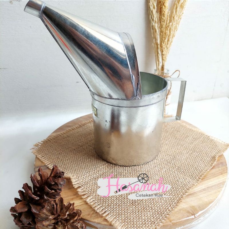 Jual Corong Oli Minyak Literan / Corong Minyak 5 Liter | Shopee Indonesia