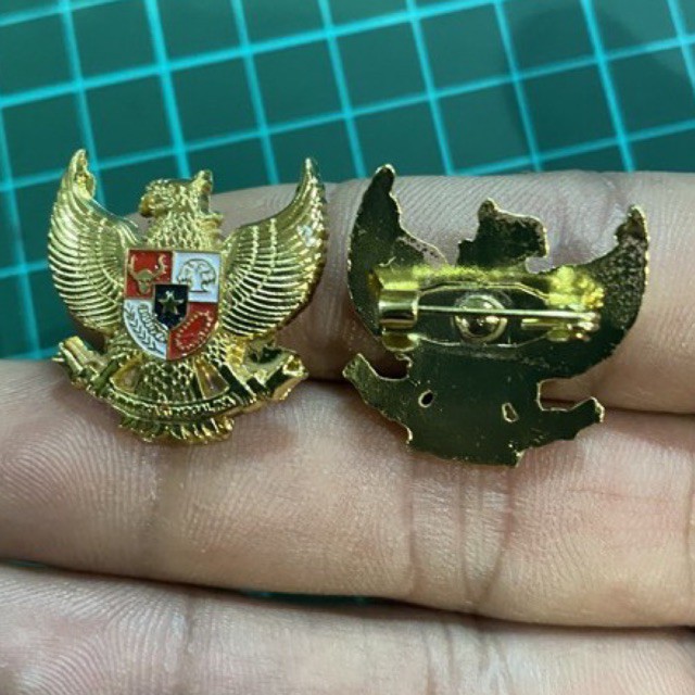 Jual Pin Garuda Pancasila Pin Burung GARUDA Cor Kuningan Tebal 2cm ...