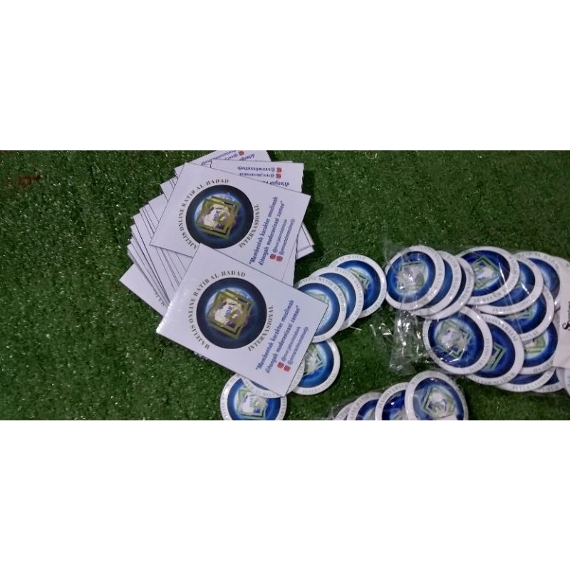 Jual paket sticker ukuran 3R+Pin diamter 58cm custom | Shopee Indonesia