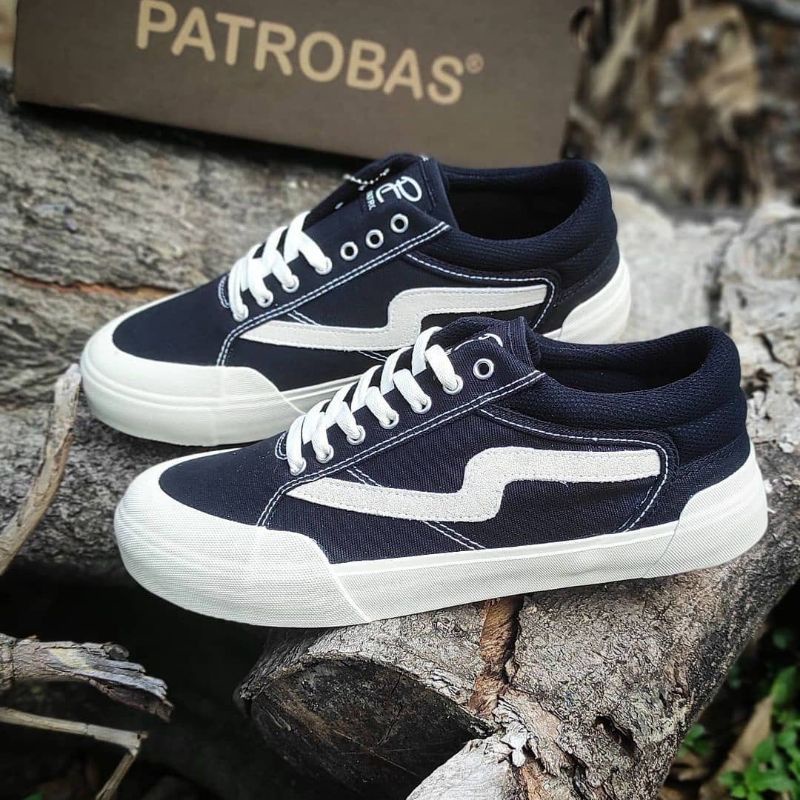 Jual Sepatu patrobas cloud black white olive navy original | Shopee ...