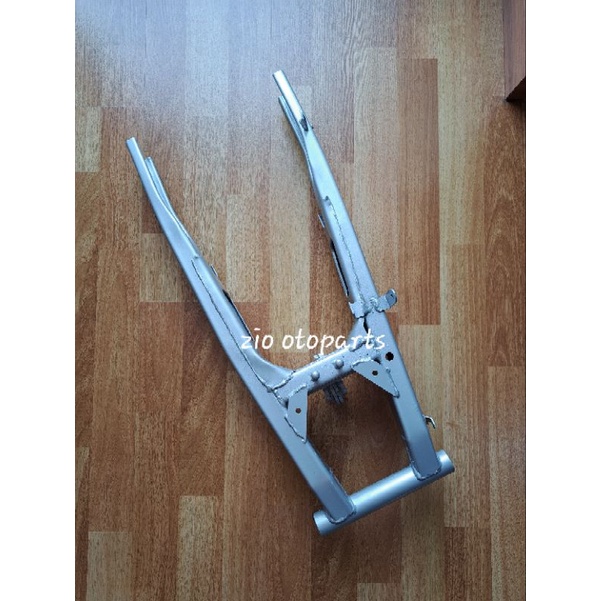 Jual Swing Arm Vixion old 3C1 Lengan Ayun Garpu Sasis Belakang Vixion ...