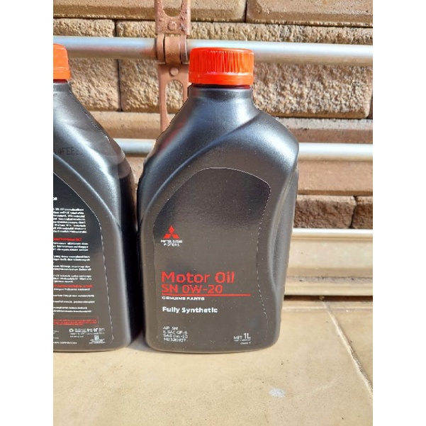 Jual Oli Bensin Mesin Gasoline Oil Engine 0W 20 Asli Mitsubishi Xpander ...