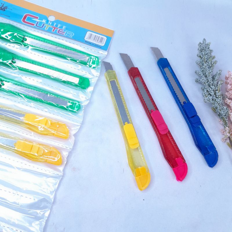 Jual PISAU CUTTER ISI 12PCS CUTTER KECIL WARNA KEMASAN RENCENG GROSIR ...