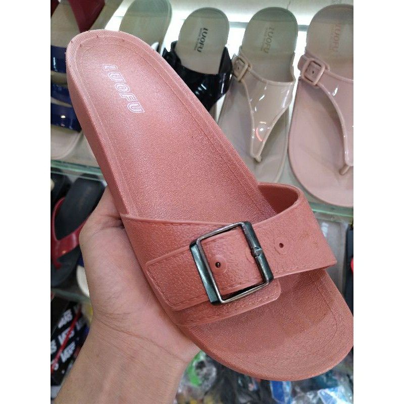 Jual Sandal Jelly Luofu Slip Sendal Gesper Lofu Loufu Wanita Karet ...