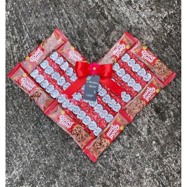 Jual Buket Snack love||GOODTIME | Shopee Indonesia