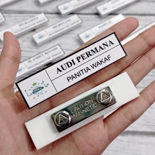 Jual Name Tag / Nama Dada Akrilik Magnet / Papan Nama Dada Akrilik ...