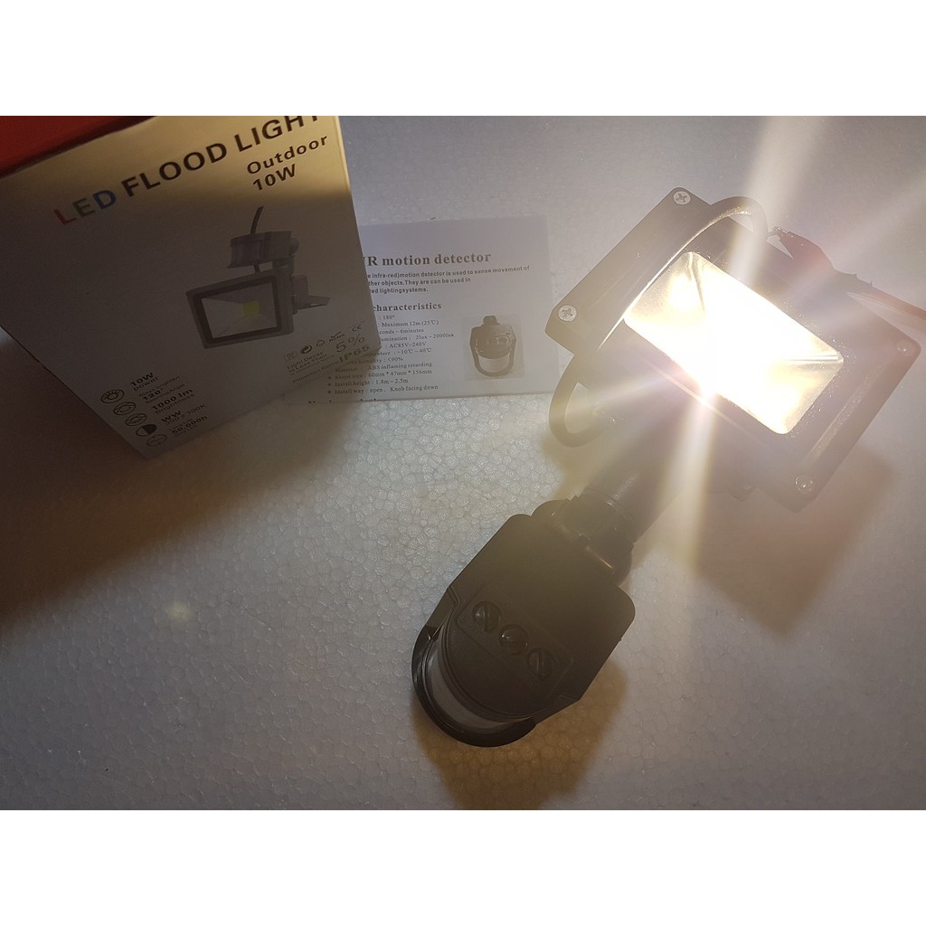 Jual Lampu sorot flood light PIR led sensor gerak suhu tubuh 10w 10watt ...