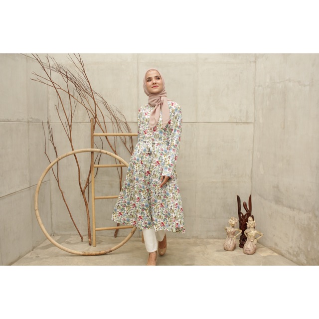 Jual BRISS MIDI DRESS WHITE | Shopee Indonesia