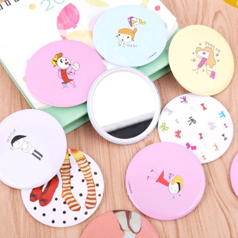 Jual kaca rias make-up mini korean/cermin mini bulat karakter hand ...