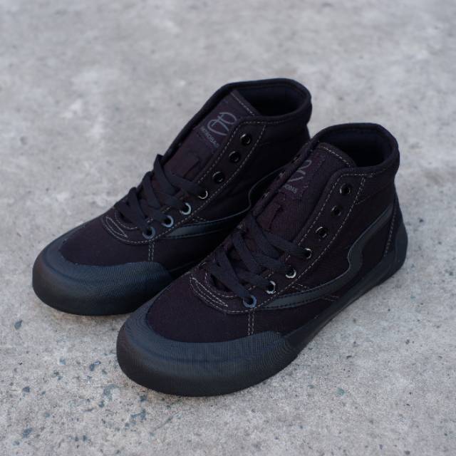 Jual PATROBAS FOOTWEAR NEW IVAN HIGH ALL BLACK - JUAL SEPATU PATROBAS ...