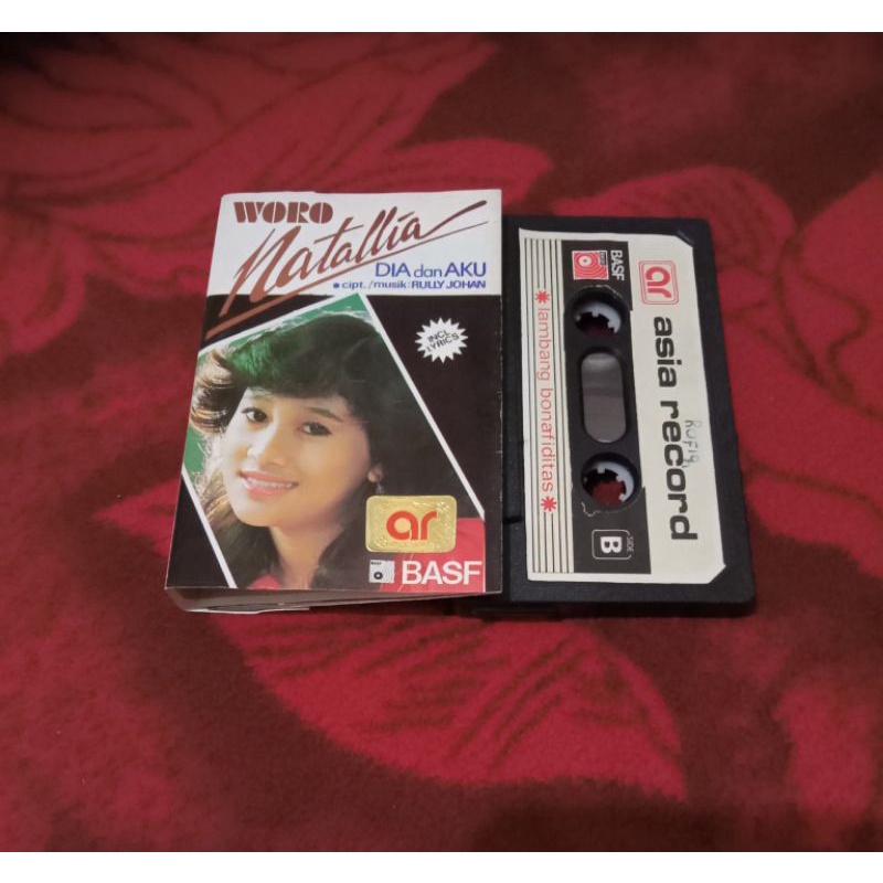 Jual Kaset pita Woro Natalia - dia & aku | Shopee Indonesia