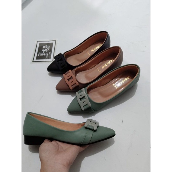 Jual Medan sepatu pansus wanita Hells 2 cm bahan dove | Shopee Indonesia