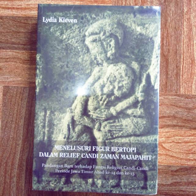 Jual Menelusuri Figur Bertopi dalam Relief Candi Zaman Majapahit ...
