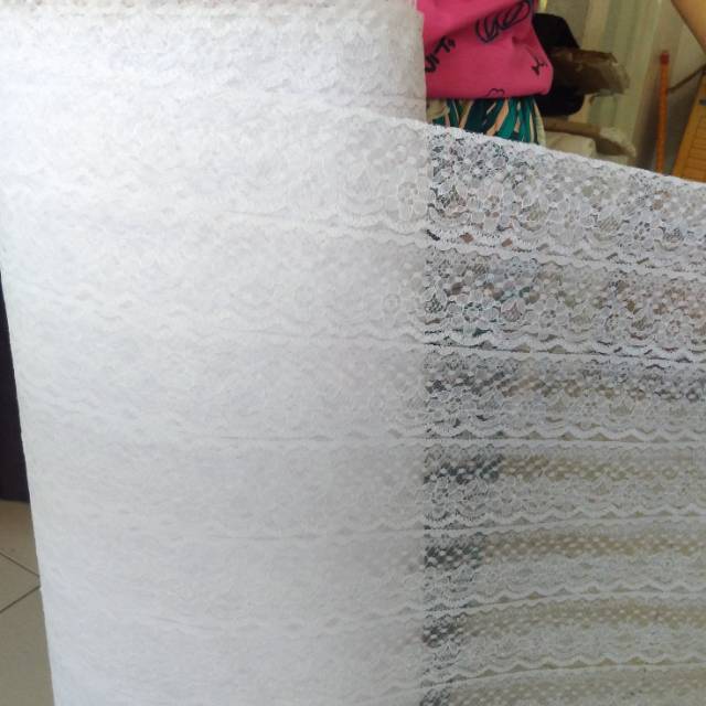 Jual Kain renda kembang tipis warna putih per meter | Shopee Indonesia