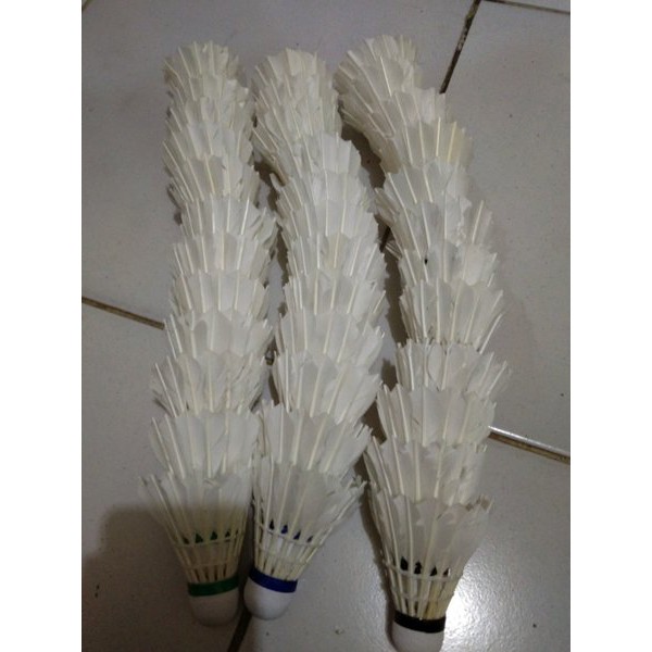 Jual Shuttlecock Bekas 75% | Shopee Indonesia
