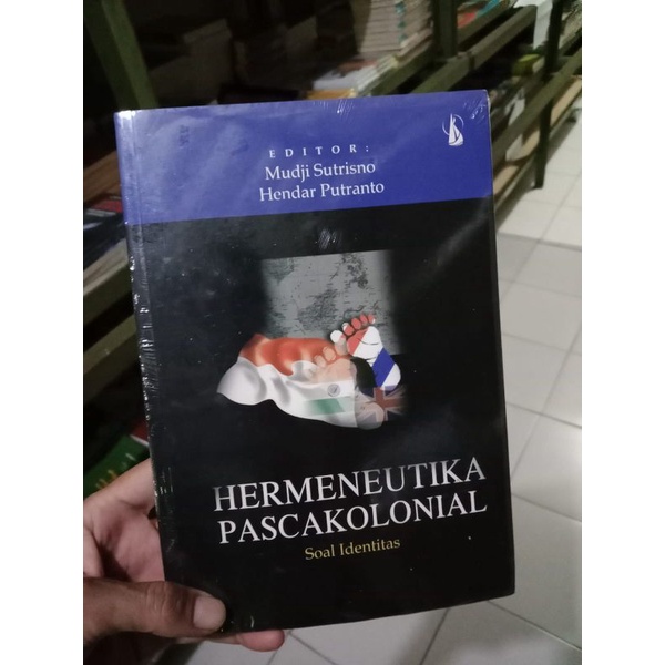 Jual BUKU HERMENEUTIKA PASCAKOLONIAL - Soal Identitas | Shopee Indonesia