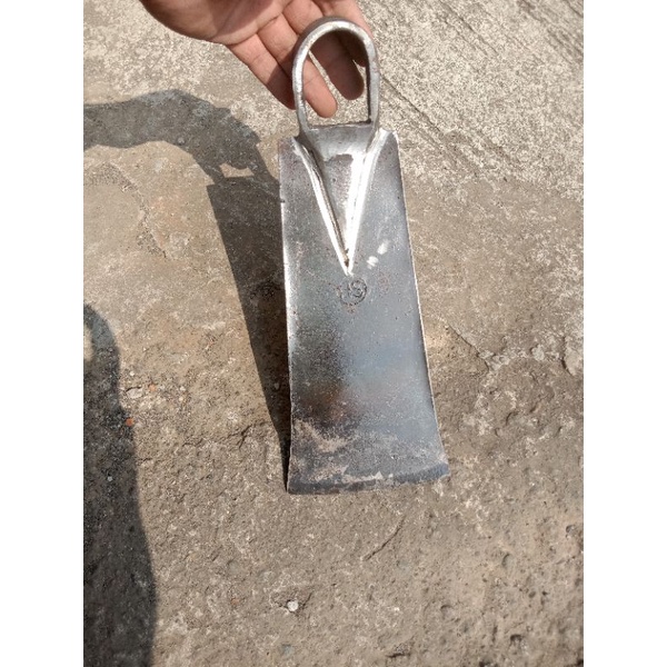 Jual Cangkul Pacul Ganco Ganclong Panjang Baja Putih Sepuhan Tua ...