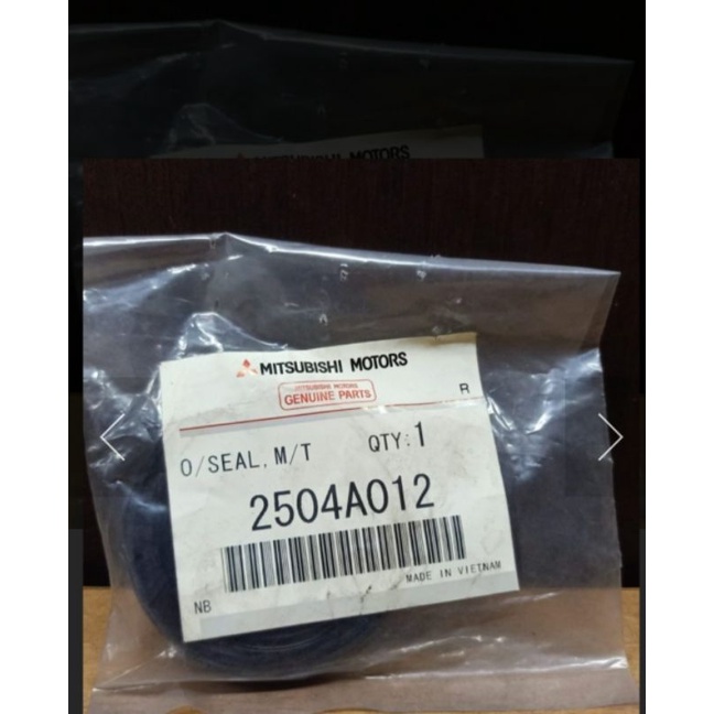 Jual 2504A012 oil seal transmisi belakang L300 original mitsubishi ...