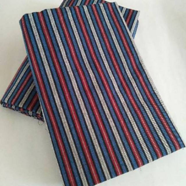 Jual Kain Tenun Lurik - Biru lirik Merah Putih | Shopee Indonesia