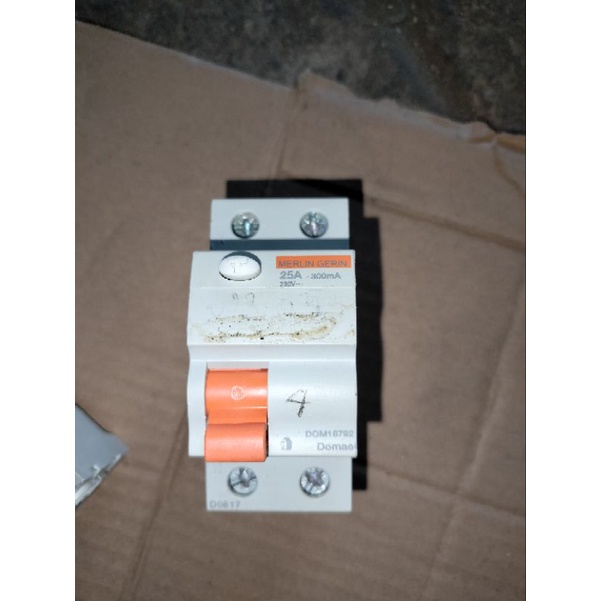 Jual RCBO/ELCB/RCCB listrik bekas 10A,25A,63A murah siap pakai | Shopee ... Jual RCBO/ELCB/RCCB listrik bekas 10A,25A,63A murah siap pakai | Shopee ...