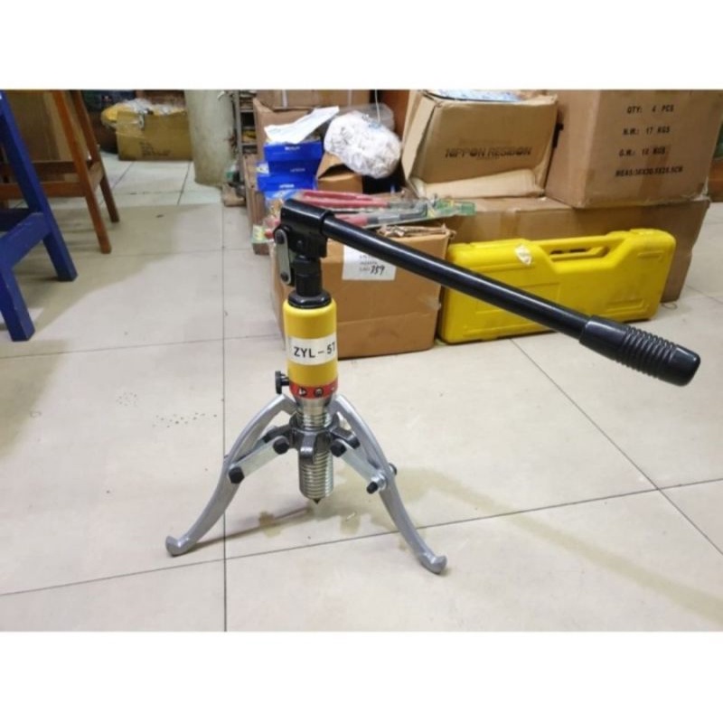 Jual Treker bearing hydraulic 20 ton integral treker kaki 3 treker ...