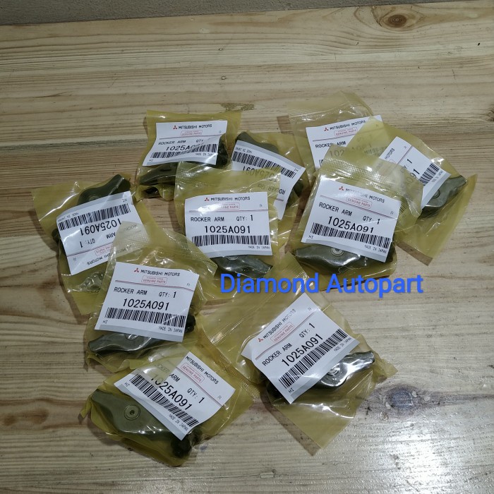 Jual DIAMOND ROCKER ARM PELATUK KLEP + BAUT TRITON 2.5CC 1025A091 ...