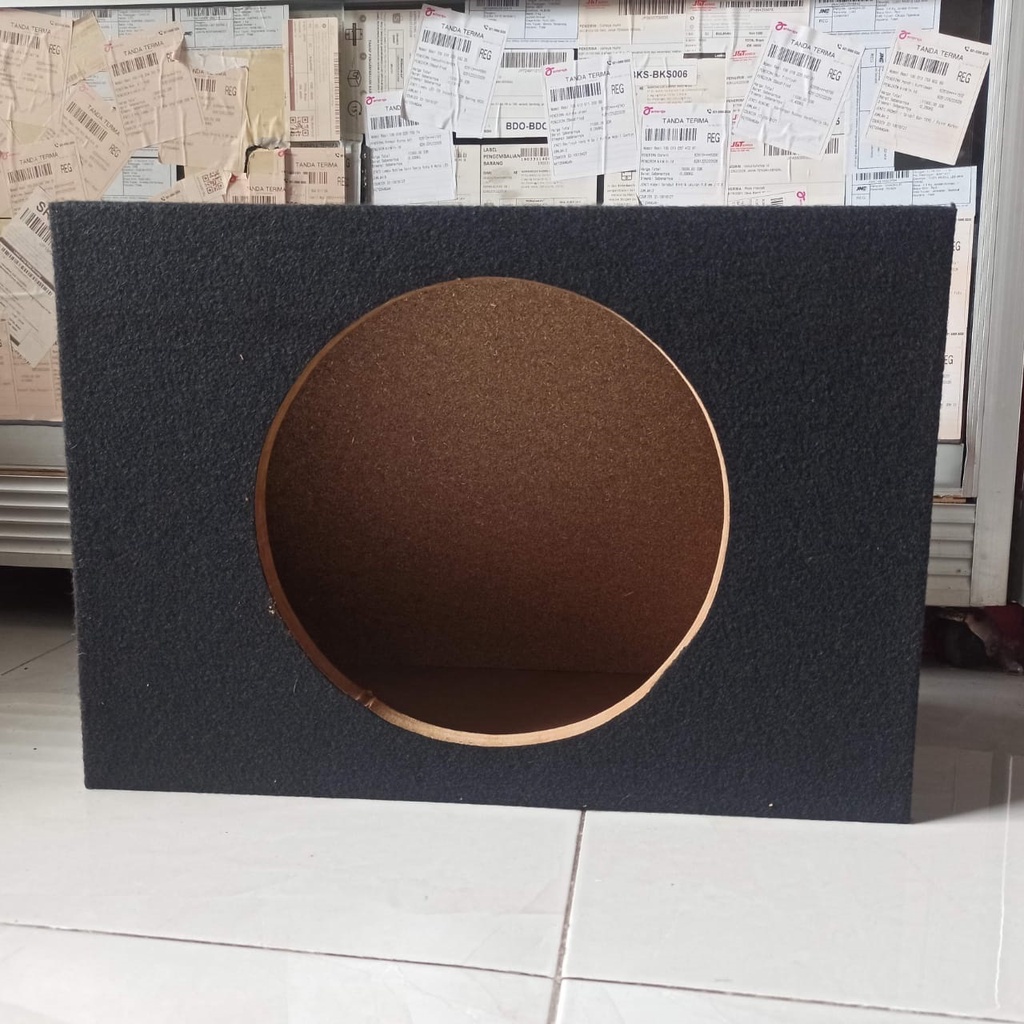 Jual READY STOCK!!! Box Subwoofer 12 Inch Model Miring Avanza Xenia ...