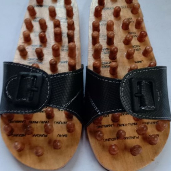 Jual Sandal Kayu / Sandal Bakiak / Sandal wudlu / Sandal Terompah Kayu ...