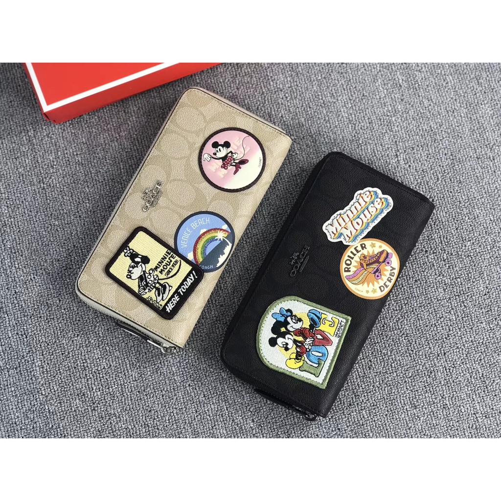 Jual dompet x Disney Minnie Mouse Patches Accordion Zip Wallet Canvas ...