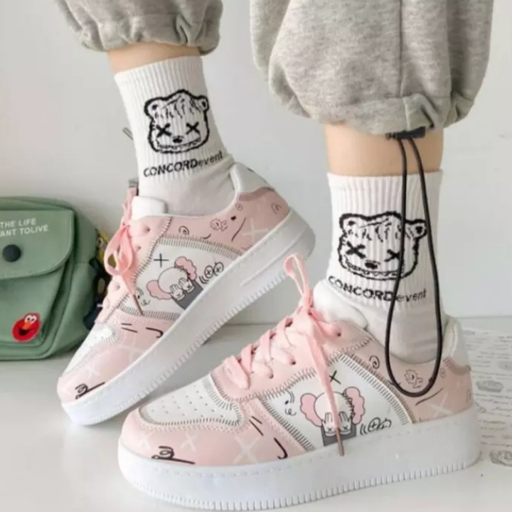 Jual Sepatu Sneakers Kawai Anime Fashion Wanita Kasual Bergambar Lucu ...