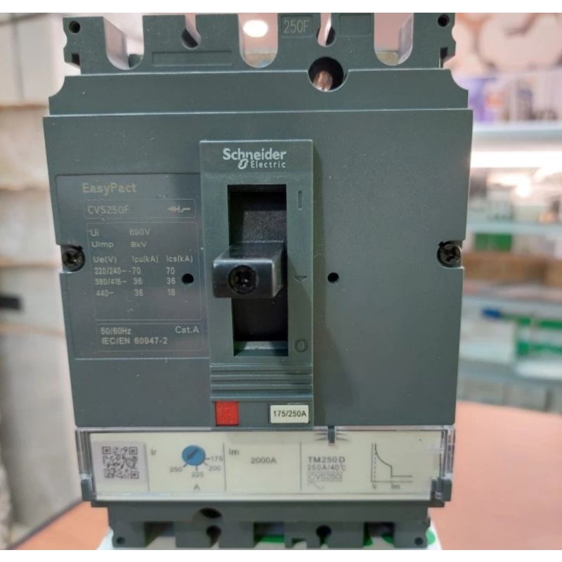 Jual MCCB CVS250F 3P 200A 36KA SCHNEIDER | Shopee Indonesia