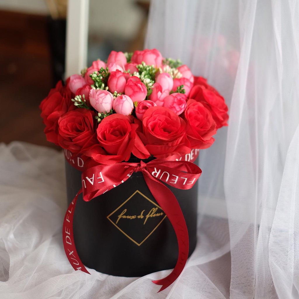 Jual box bunga kado ulangtahun wisuda flower bloom | Shopee Indonesia