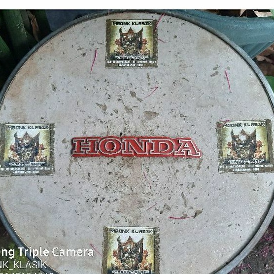 Jual emblem tangki cb125 ORIGINAL emblem tangki cb 125 ORIGINAL emblem ...
