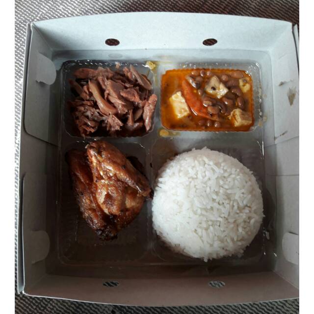 Jual Paket nasi box gudeg dan ayam bacem | Shopee Indonesia