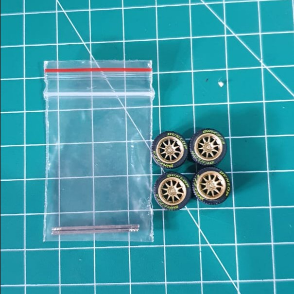 Jual Ban karet diecast CM Advanced model CE28 Gold Tampo Direzza ...