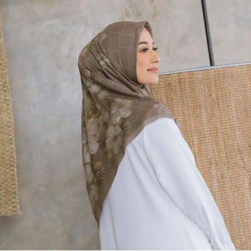 Jual HIJAB SEGI EMPAT VOAL MOTIF BUNGA COKELAT KERUDUNG JILBAB TERBARU ...