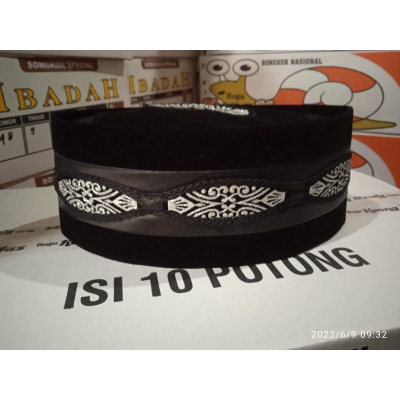 Jual Peci Songkok Kopyah Hitam AC Motif Daun Motif Graffer Tinggi 9 ...