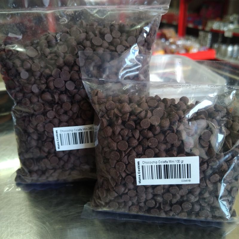 Jual Chocochip Segitiga Colatta Mini 100 gr / 250 gr / Mini Chocolate ...
