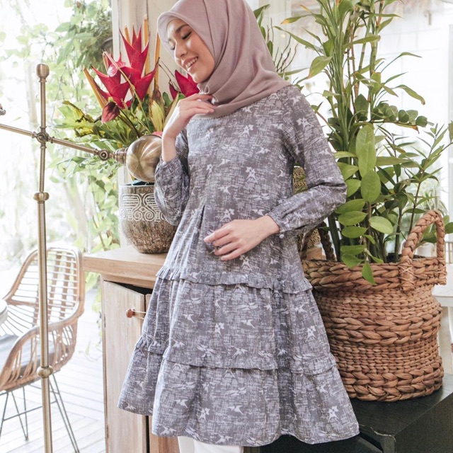 Jual Frilly Tunic in Grey by Wearing Klamby (Original) | Shopee Indonesia