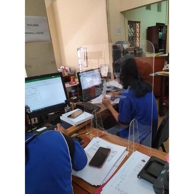 Jual Partisi / Pembatas Meja Uk. 60X60 Cm Akrilik Tebal 2 Mm Tanpa ...